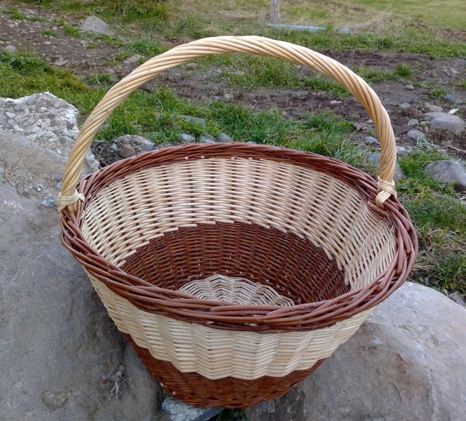 Panier rond - Vannerie sauvage Limousin : tressage de fibres végétales ...
